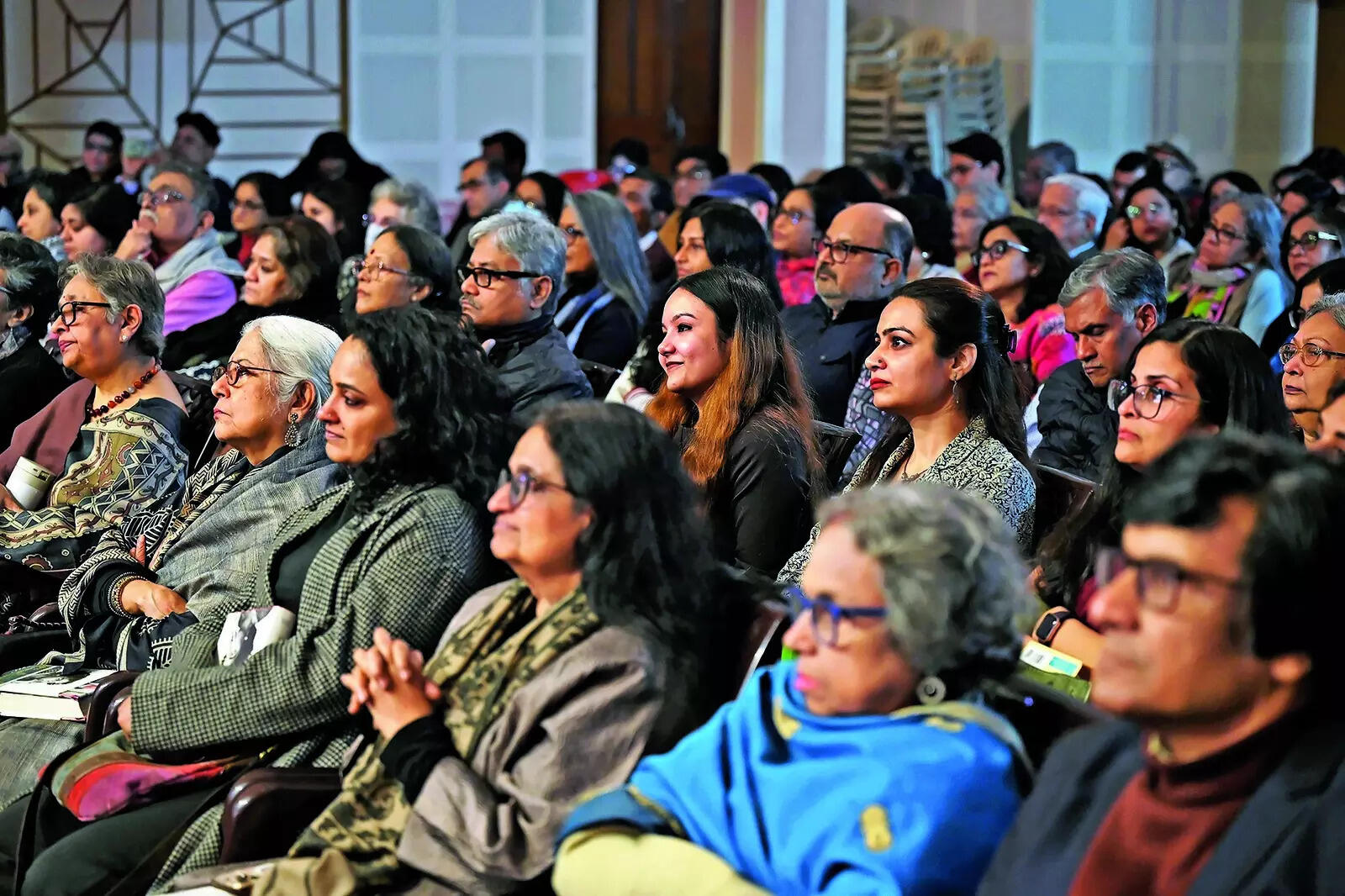 No selfies and all heart: Arundhati Roy in Kolkata | Events Movie News ...