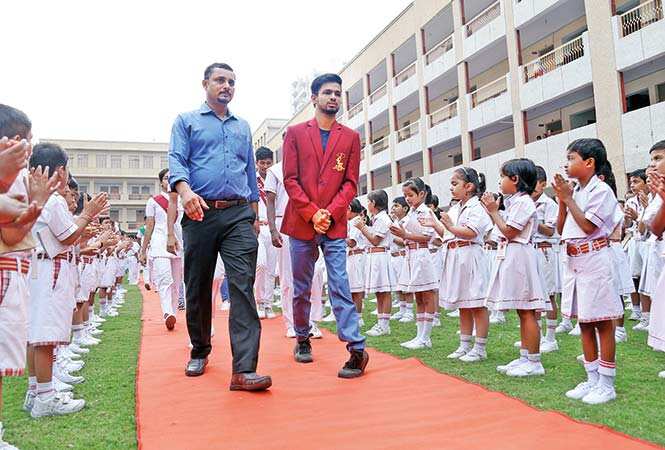 Greater Noida: Backbencher Varun Bhati returns to school in Greater ...