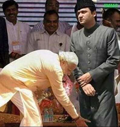FAKE: Viral photo of PM Modi touching Sonia Gandhi’s feet - The Times ...