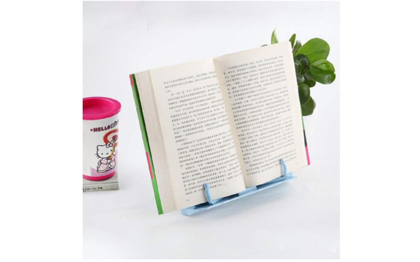 Bibliophile-approved tools and accessories for creating a cosy reading ...