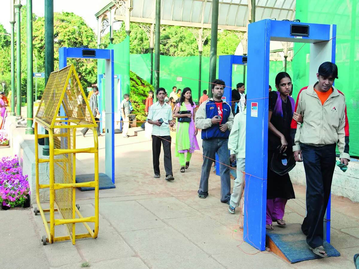 schools: Talking point: Metal detectors at schools