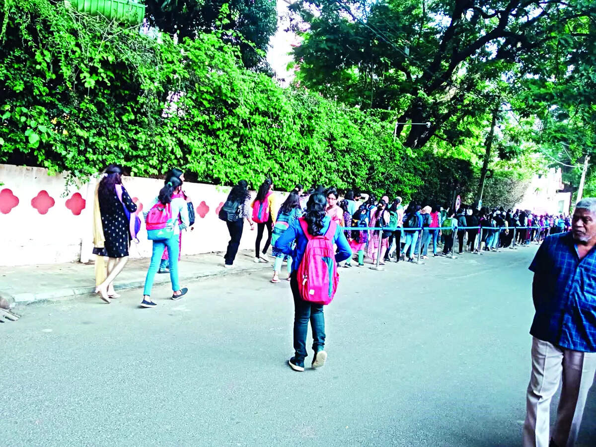 NGO, students speak up for freedom of movement