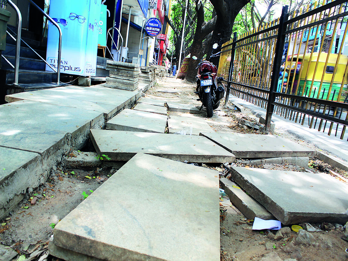 Bengaluru: Slab laying work at New BEL Road began in March, was on for ...