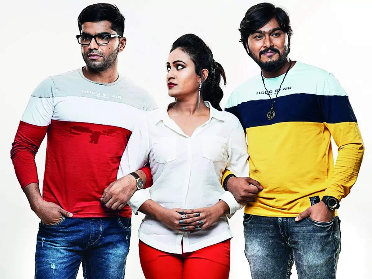 Present Prapancha Zero Percent Love Movie Review: Falling in love and ...