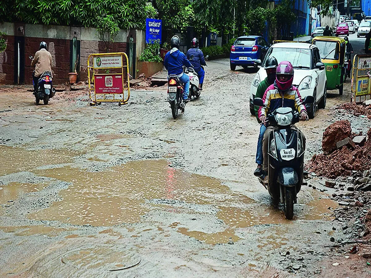 Student’s death in accident: Blame on authorities’ apathy