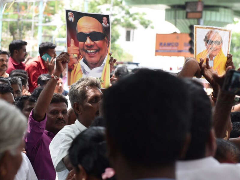 Photos: DMK supporters swarm Kauvery Hospital where M Karunanidhi is ...