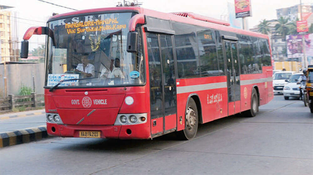 Few aboard AC feeder service