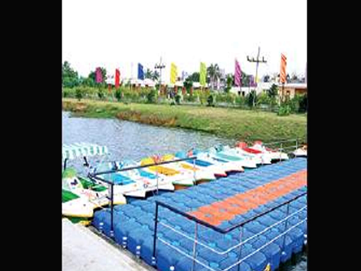 Now, enjoy boat rides in Chennai's Paruthipattu lake | Chennai News ...