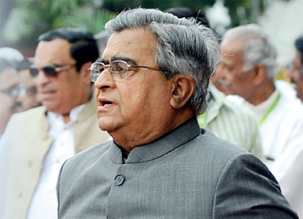 Raj Kumar: Under fire, Speaker K B Koliwad evokes Raj Kumar song