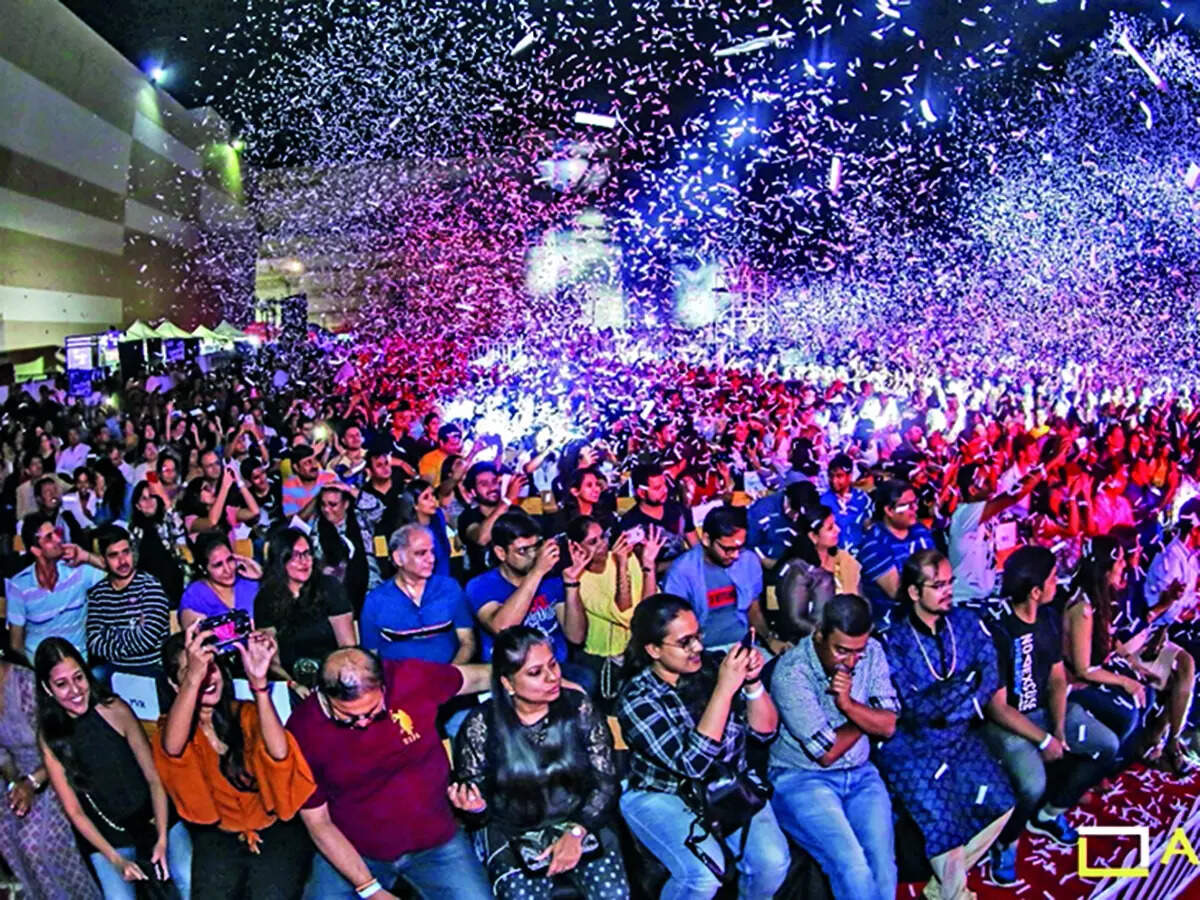 Of live gigs and digital sounds