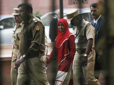 Hadiya: Kerala Love Jihad case: Hadiya speaks to husband Shafin Jahan ...