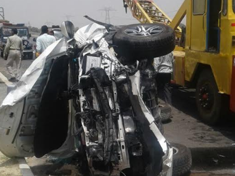 3 killed in accident: UP: 3 killed, 5 injured in accident on Agra-Lucknow Expressway | Agra News ...