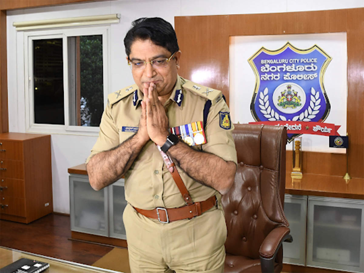 Citizens help with police work