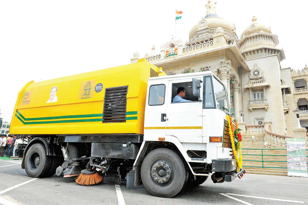 BBMP: BBMP rolls out road sweeping machines