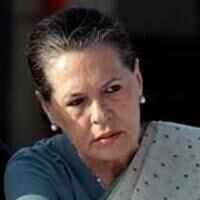 Delhi rape: Sonia seeks swift action, protests continue