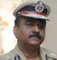 Bidari does a Bigg Boss!