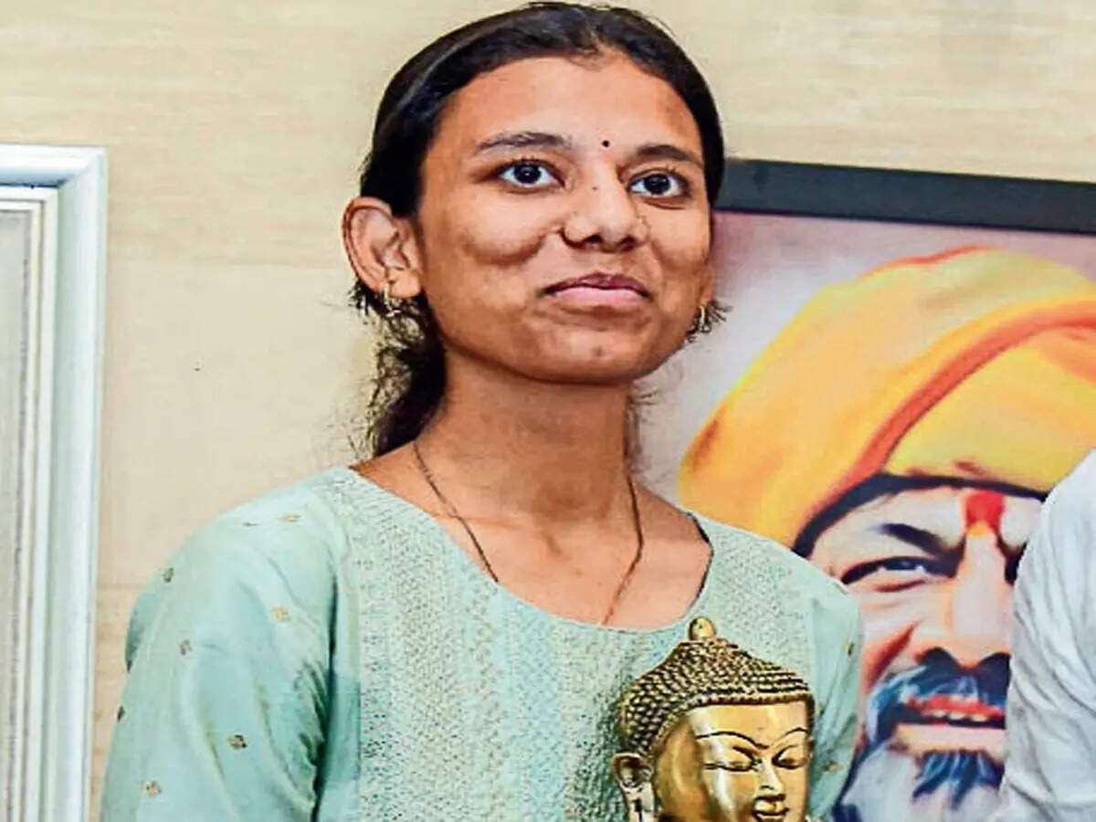 SSLC topper proves that hard work defies all odds