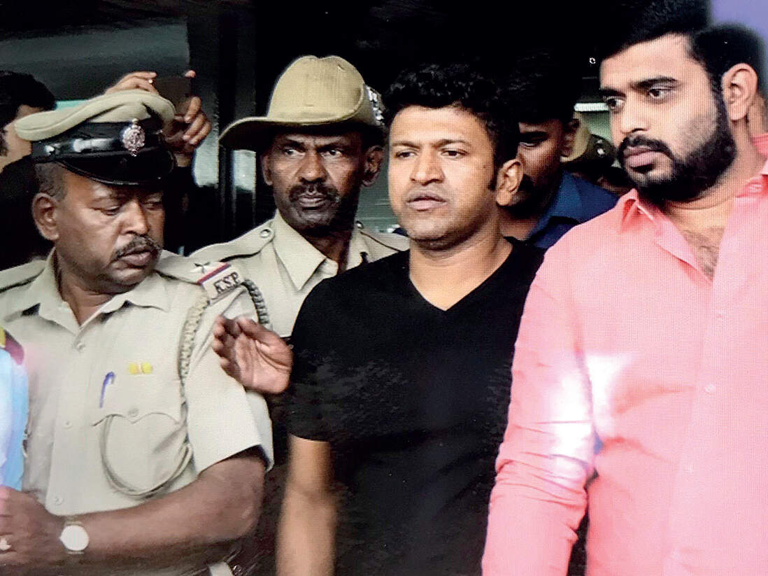 Karnataka Vidvat assault case: Actor Puneet Rajkumar visits family pal ...