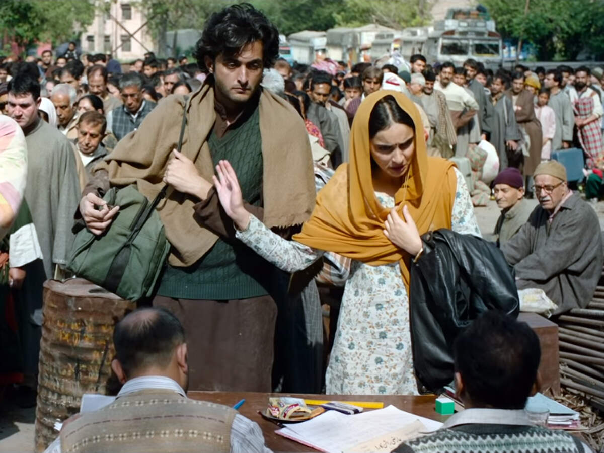 Bollywood: Shikara movie review: This Vidhu Vinod Chopra directorial ...