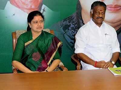 VK Sasikala: VK Sasikala to be Tamil Nadu's third female chief minister ...