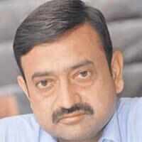 Prasad takes potshots at Rajkumar kin