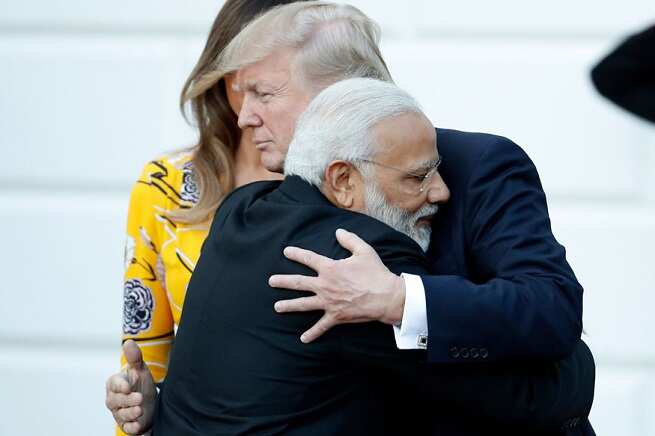Rahul Gandhi hug: In hugging Modi, Rahul Gandhi only took a cue from ...