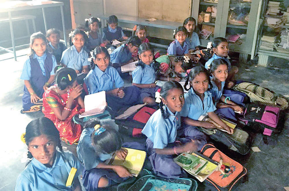 These mini libraries are teaching kids the joy of reading