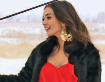 Amy Jackson: Amy Jackson joins the singles club