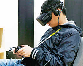 Oculus reacts as lawmaker raises VR privacy concerns