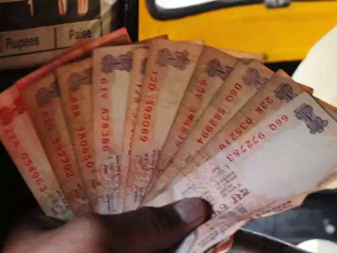 RBI unveils new Rs 10 note in chocolate brown colour