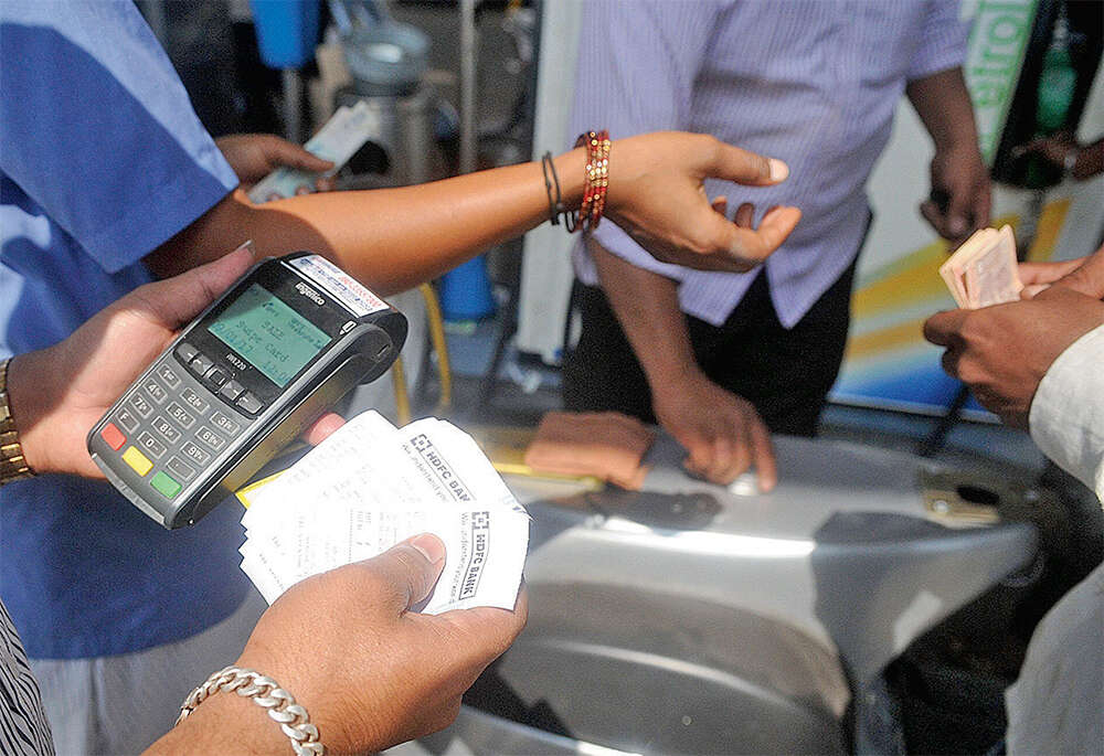 Going cashless, spending more