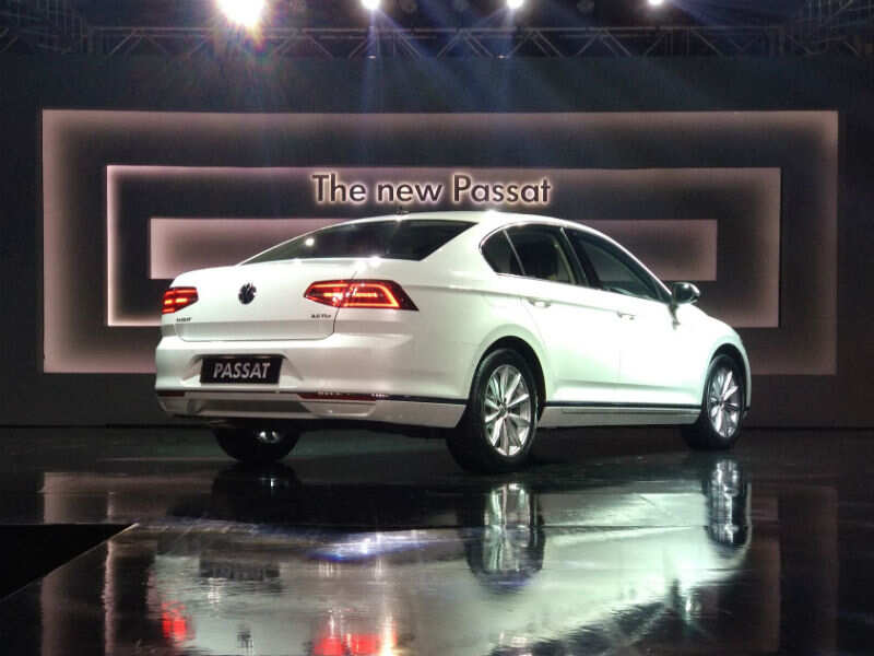 volkswagen: New Volkswagen Passat launched, starts at Rs 29.99 lakh ...