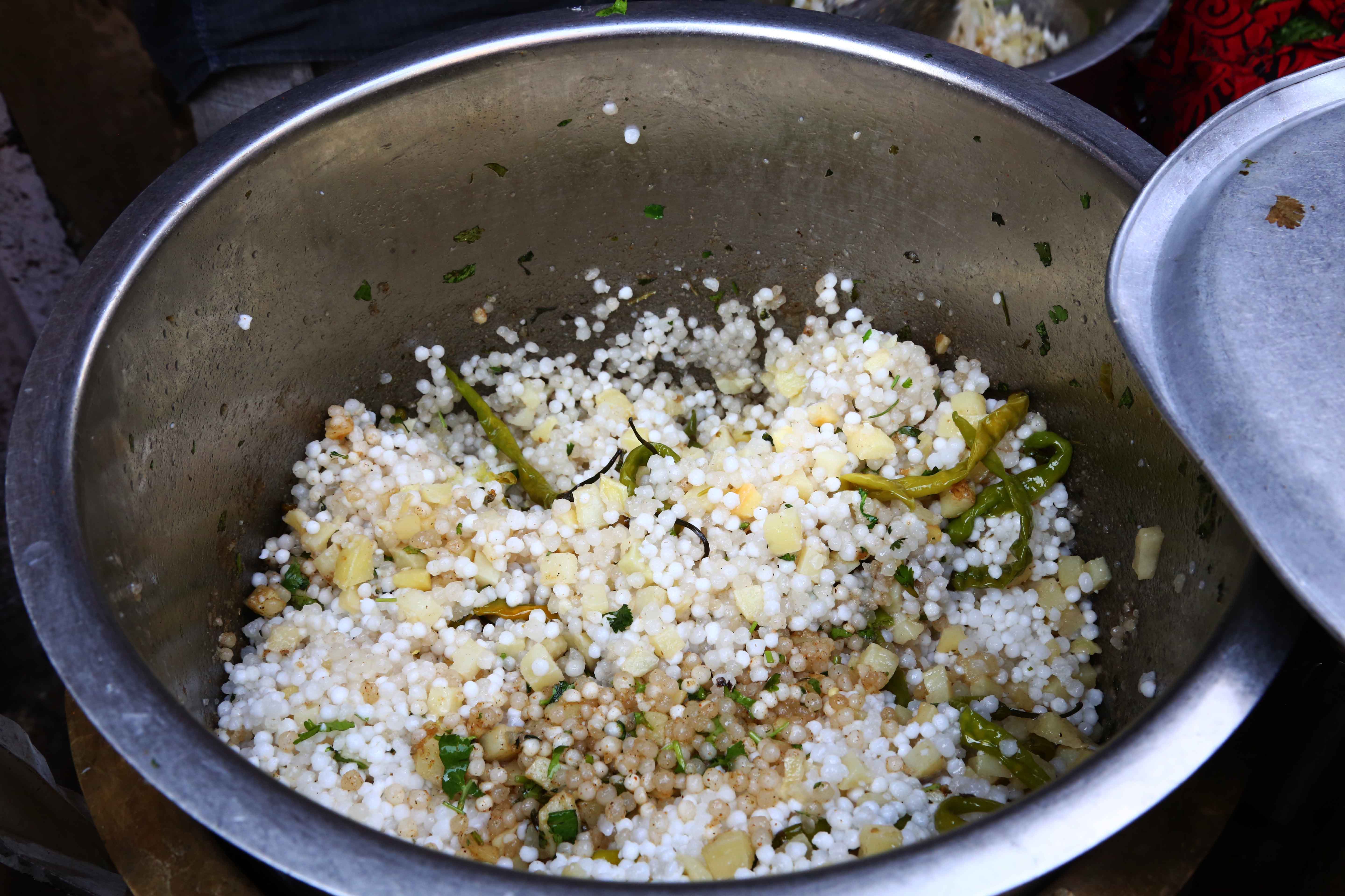 sago: Falahar fare rules the festive season in Indore's food streets ...