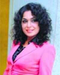 Meera wants to make film with Madhuri, Rani