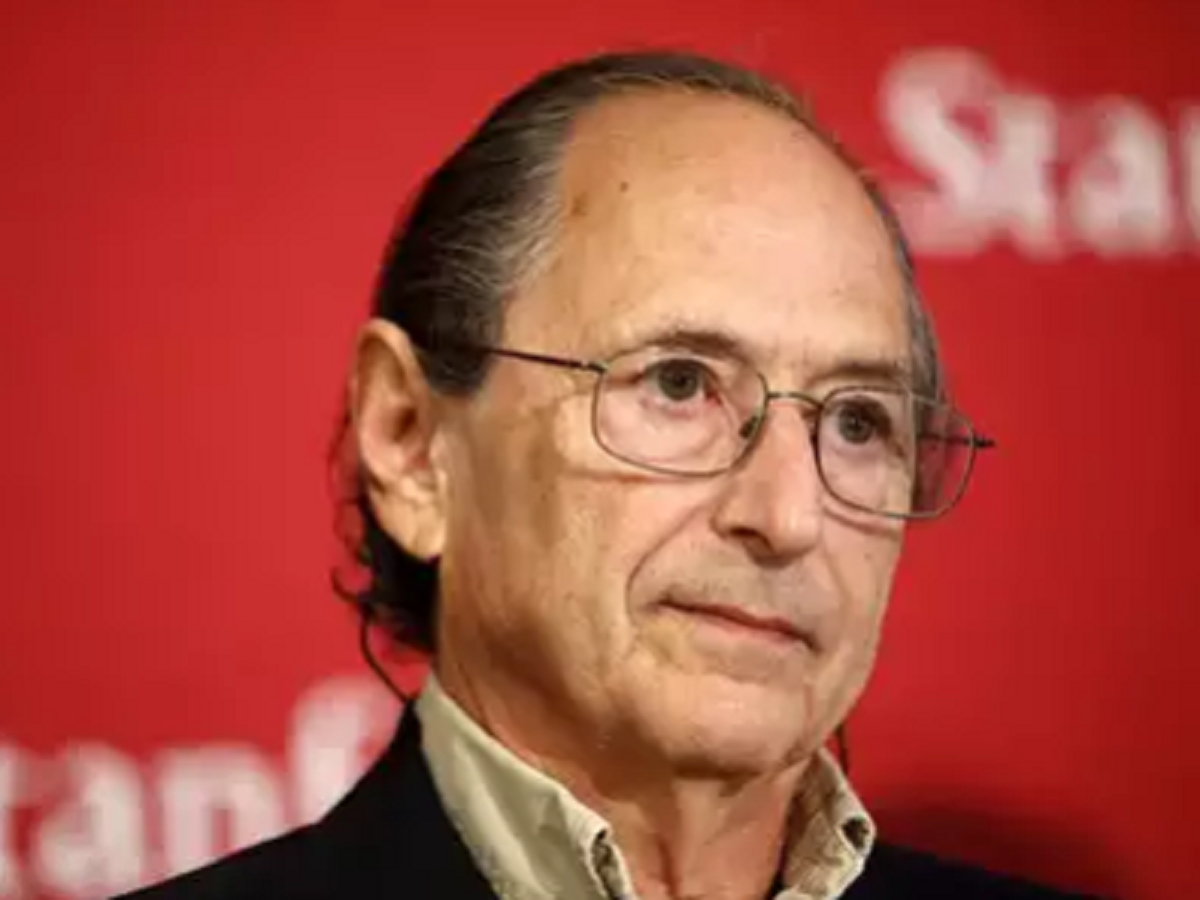 Houseboat of Nobel Laureate Michael Levitt, wife blocked by protesters ...