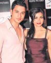 Soha-ppy to be together