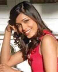 Freida for Bollywood?