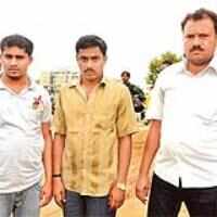 Robbed students turn the tables on rowdy gang of 10