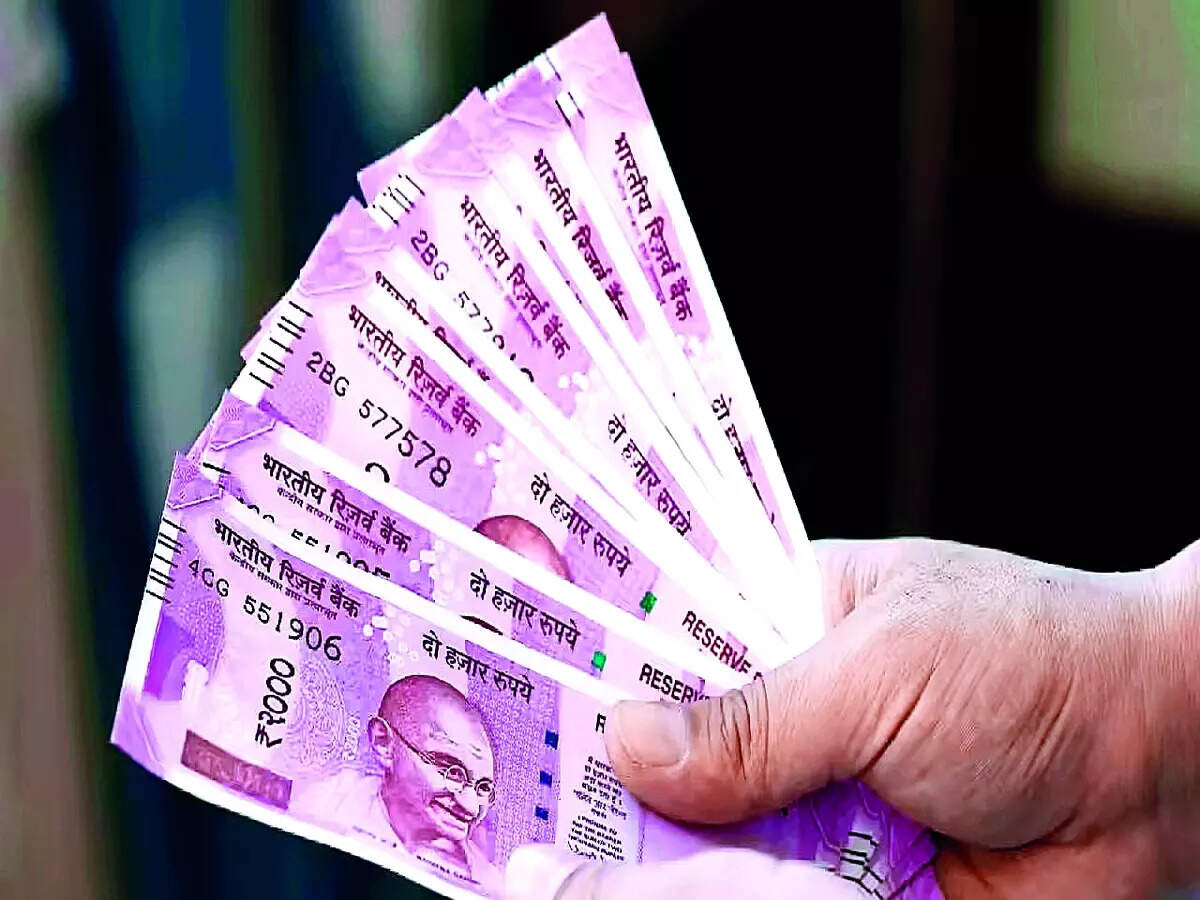 Bust Fake News With Bangalore Mirror: Rs 2,000 notes still legal? RBI ...