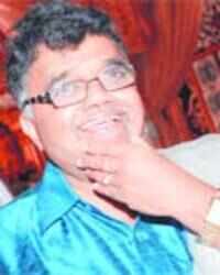 A fan club for Dwarakish