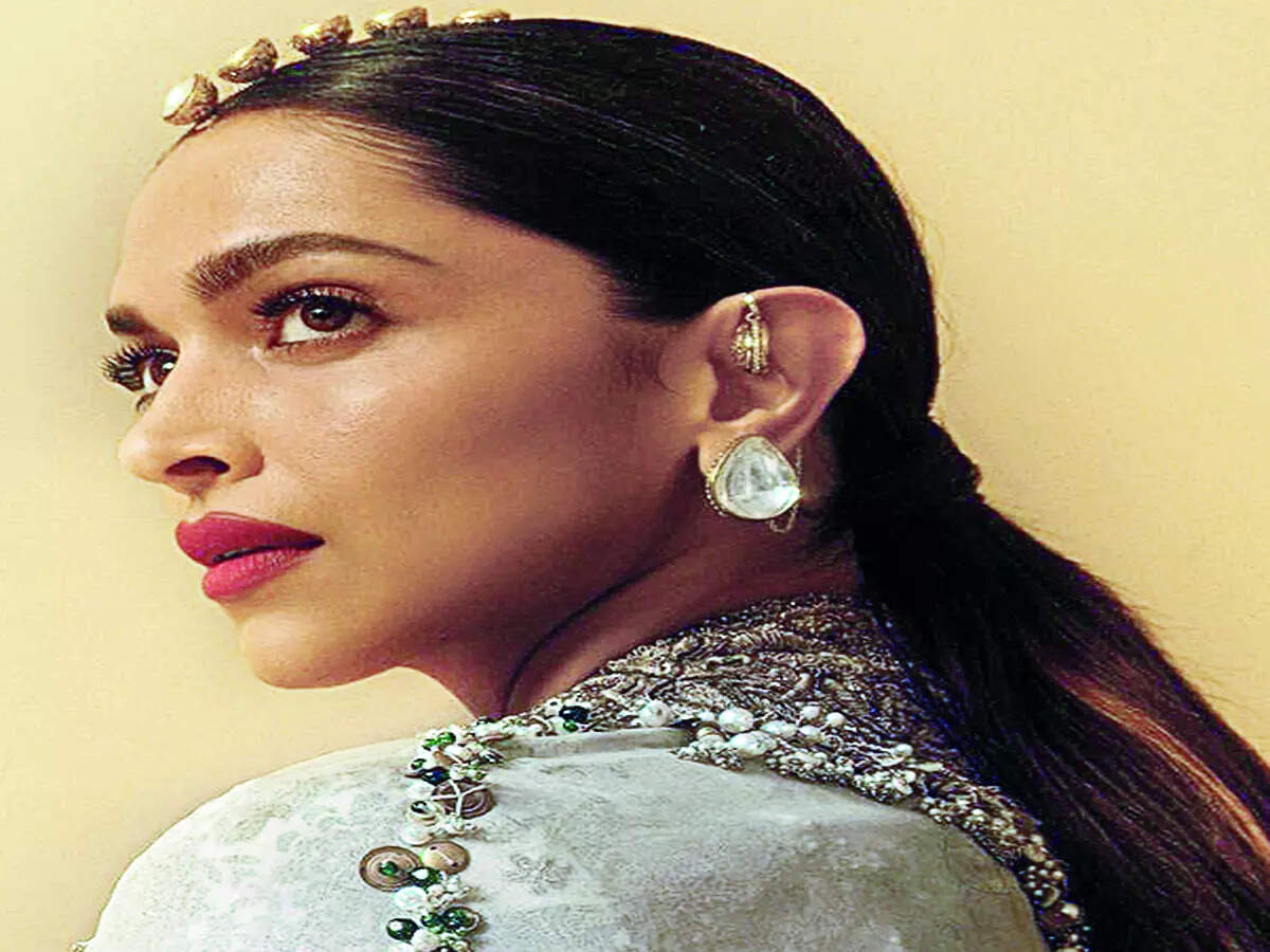 deepika padukone: Deepika Padukone off the grid
