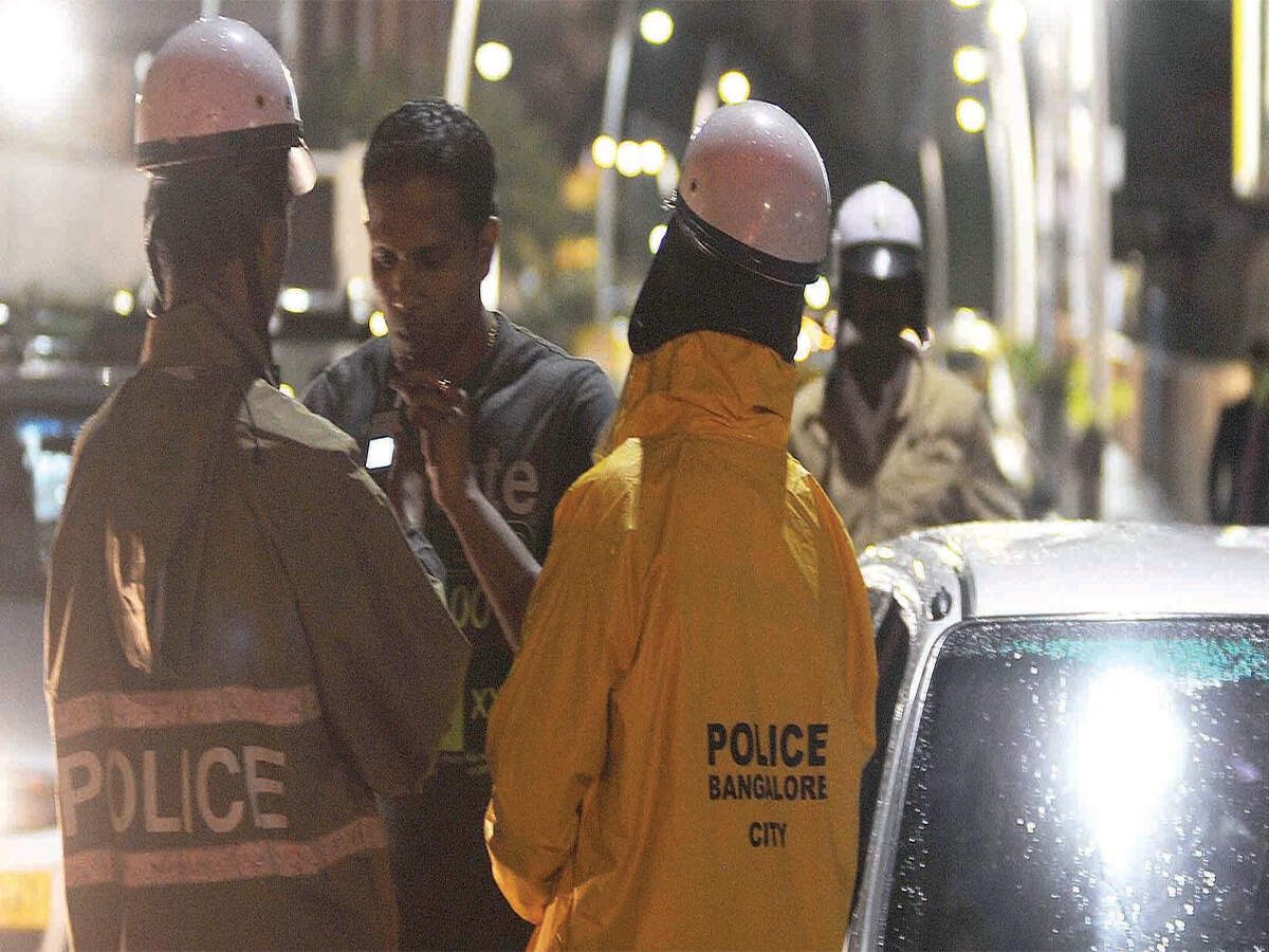 997 cases of drunken driving registered over the weekend