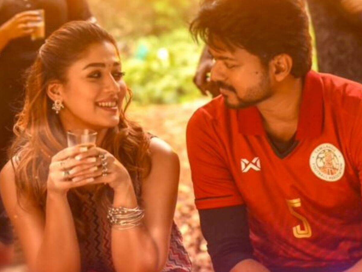 Bigil movie review: This Thalapathy Vijay, Nayanthara-starrer is an ...
