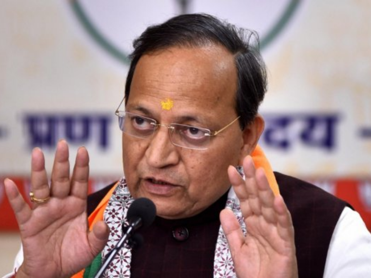 BJP Karnataka chief Arun Singh rules out leadership change before ...