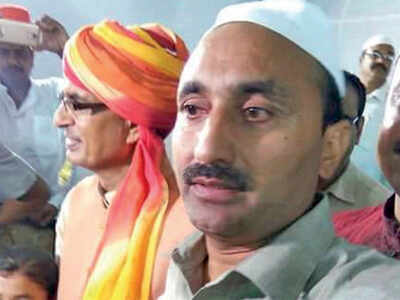 Sohrabuddin Sheikh: Fake encounter case: Sohrabuddin’s brother with ...