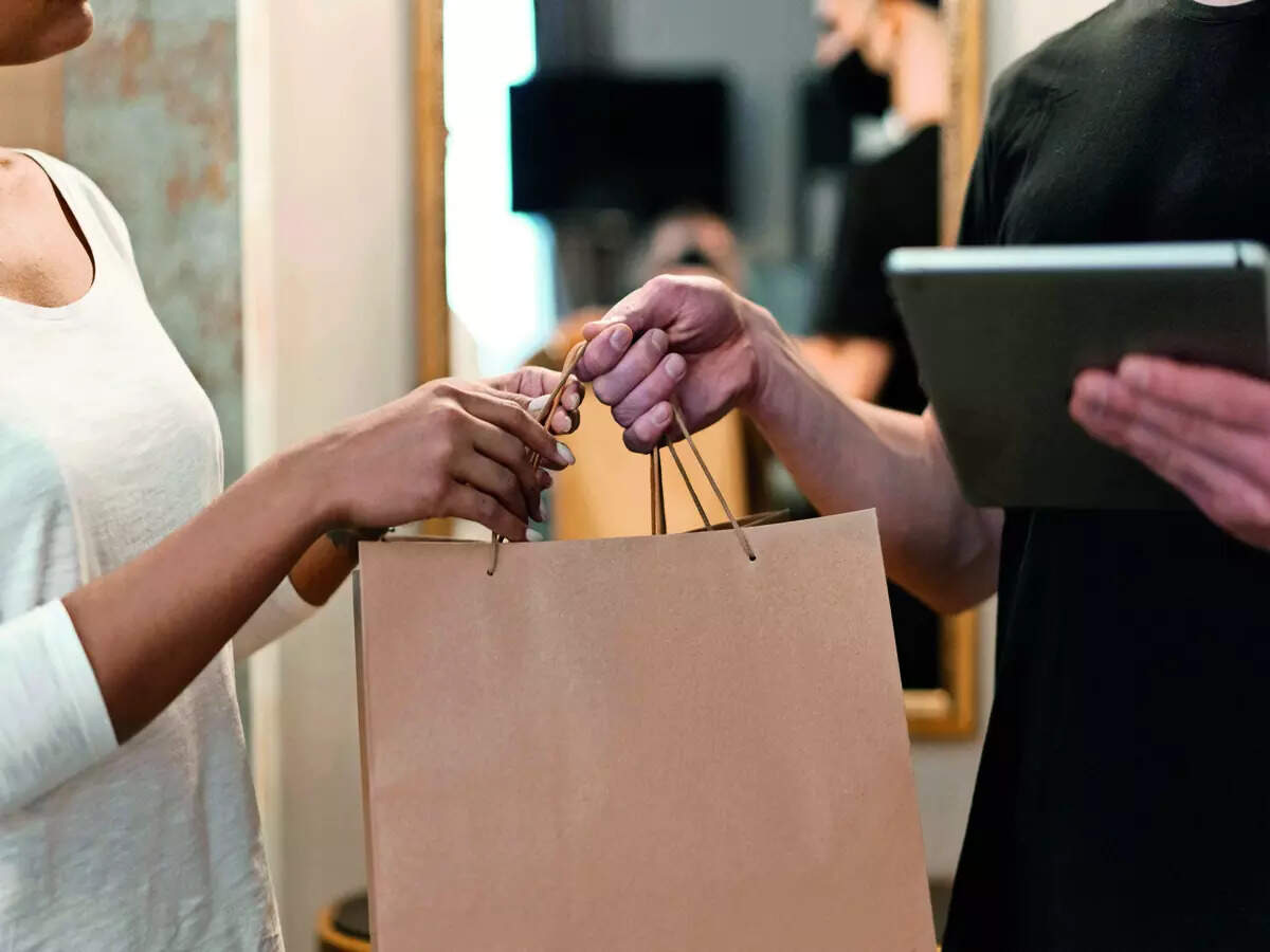 How to make a paper bag in 30 sec & other sustainable hacks