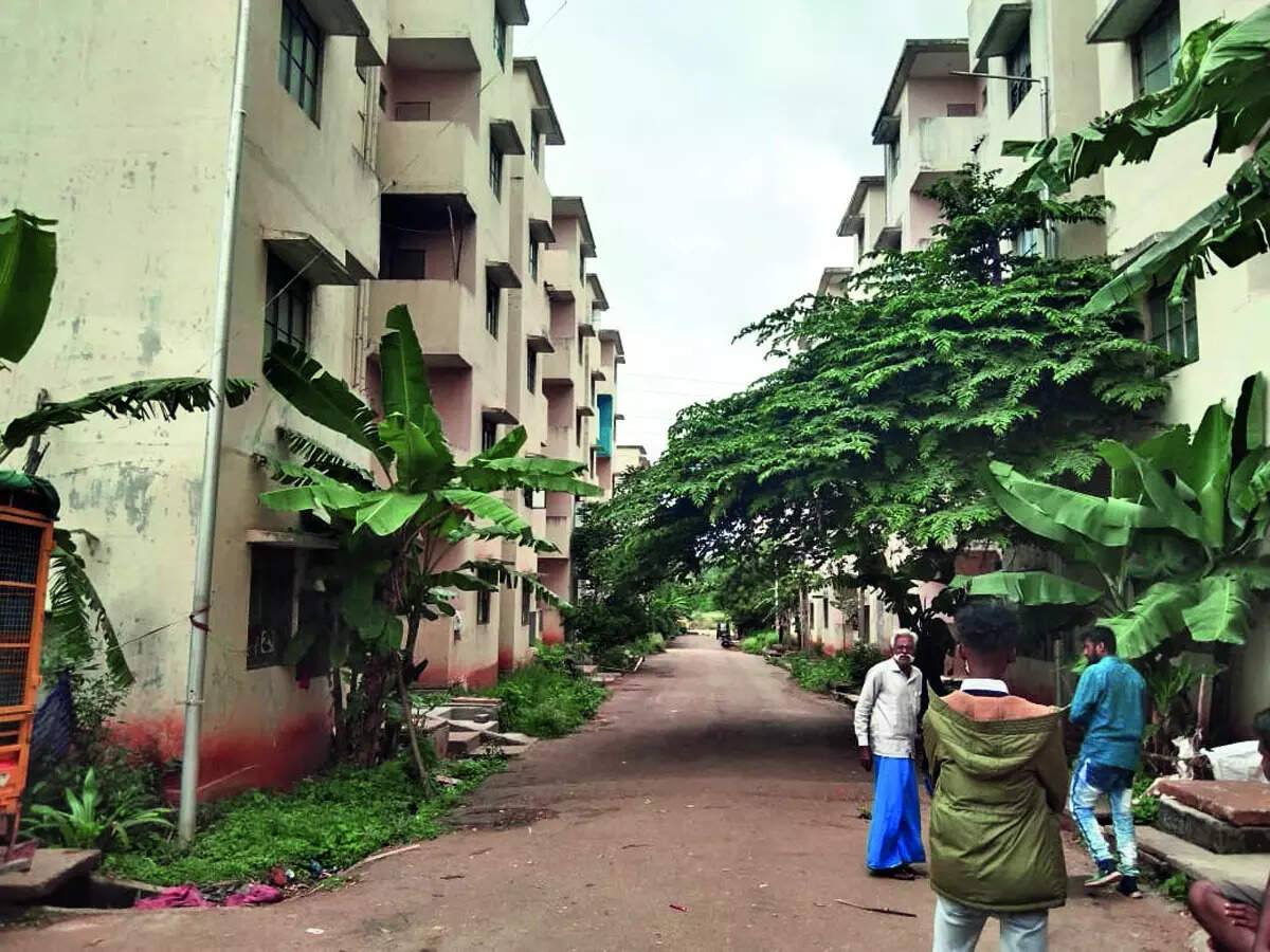 Work undone: Evacuees still await home allotment