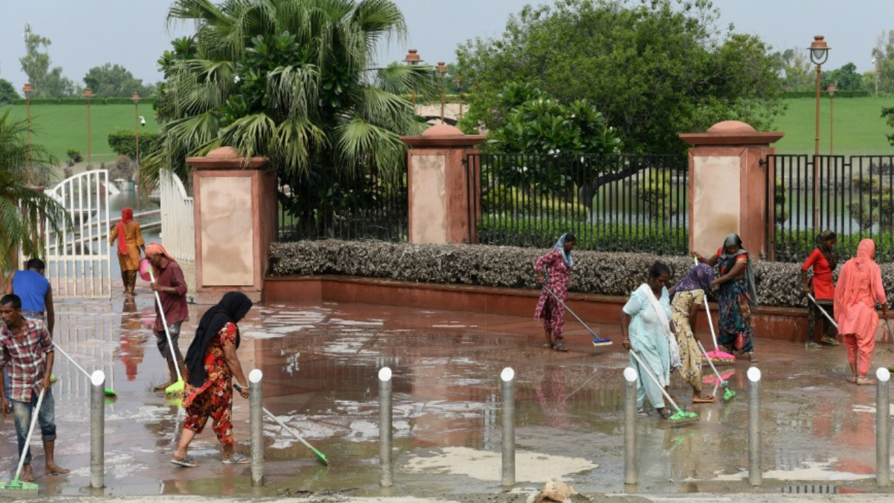 Phase 2 Chhatarpur Enclave, New Delhi: Map, Property Rates, Projects ...