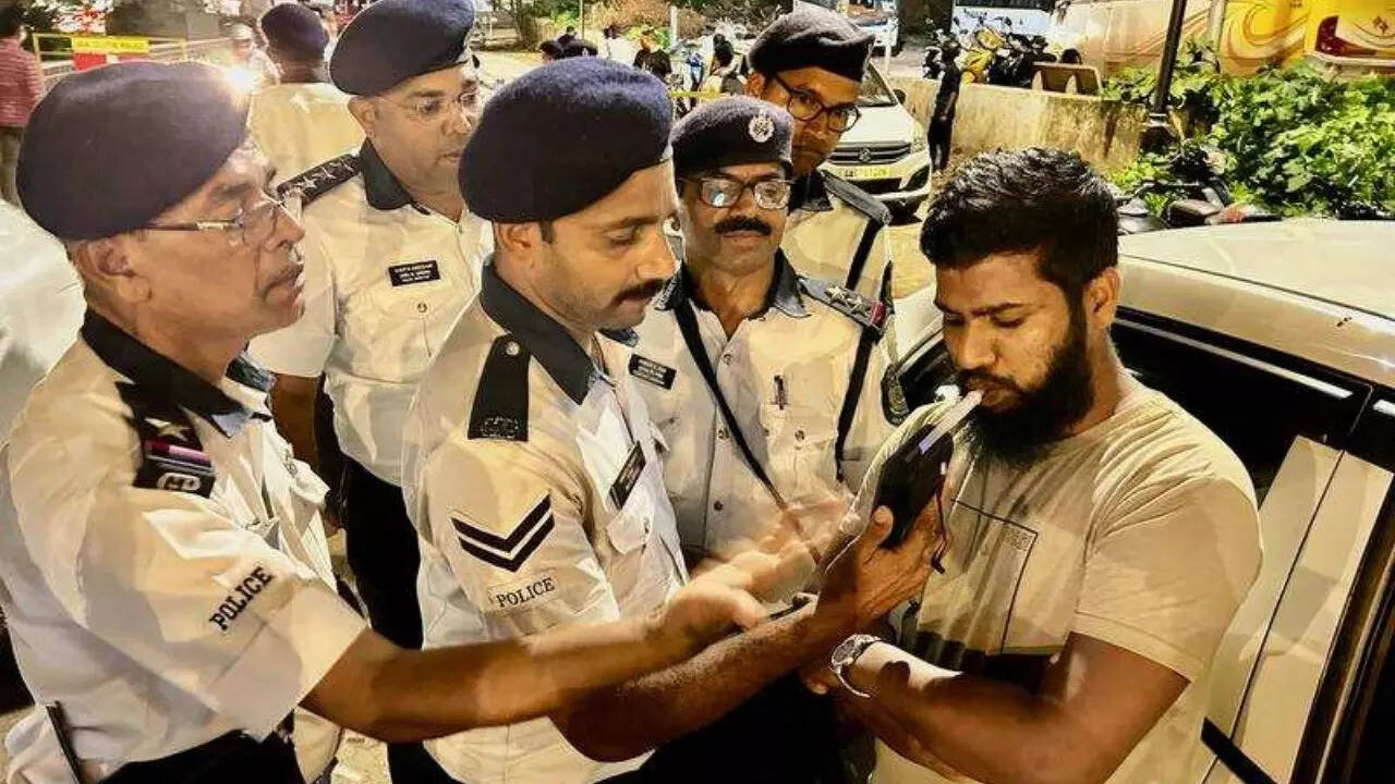 Goa Merc accident: With husband Paresh by their side, cops go in search ...