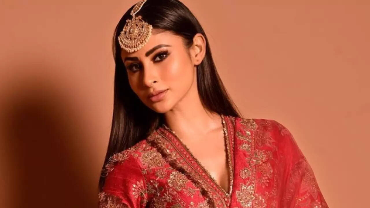 Times when Mouni Roy dazzled in lehenga-choli | Times of India
